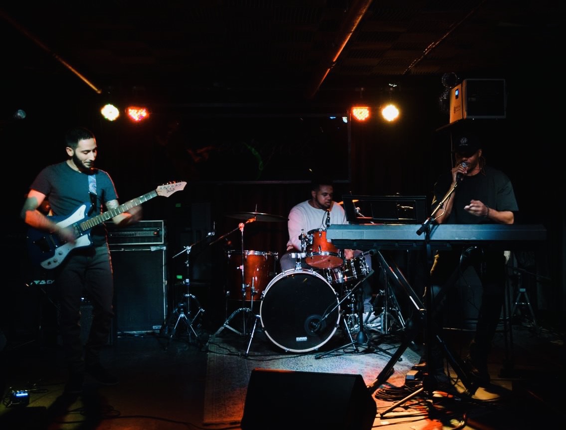 FIRST FLIGHT BAND – FIRST FLIGHT